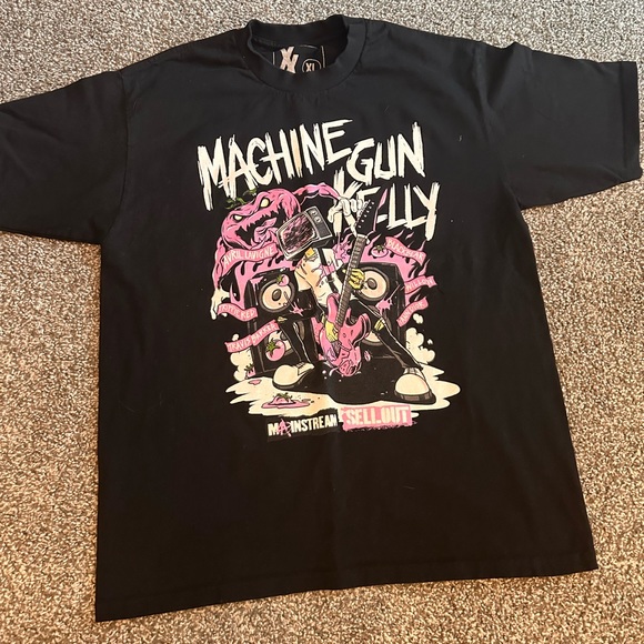 Machine Gun Kelly | Shirts | Machine Gun Kelly Concert Tee Mainstream ...
